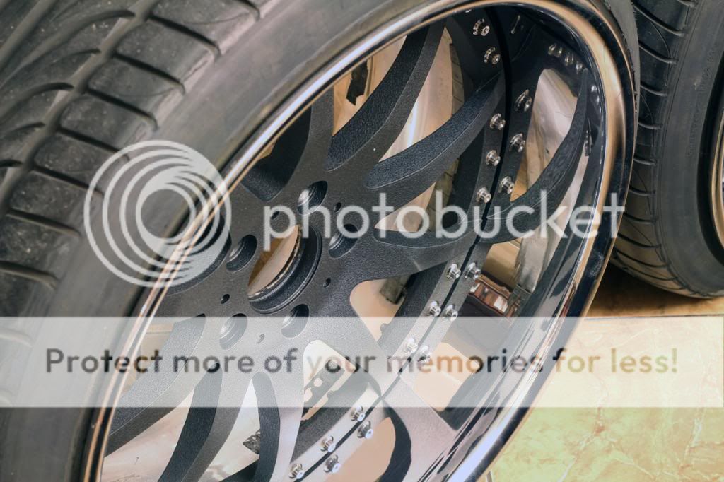 ***FS: RADENERGIE R10 20x11 20x9 Matte Black /w Chrome Lip *tires included